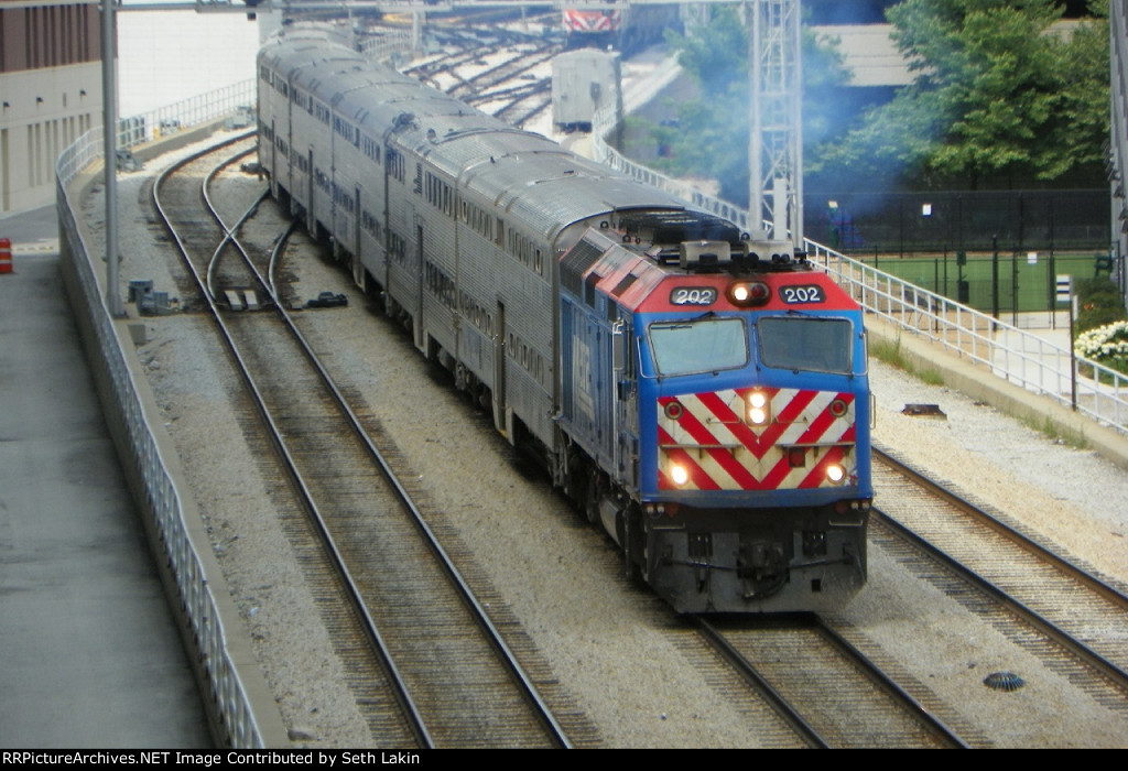 METX 202 and train 603